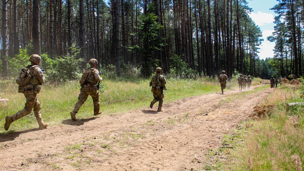 DVIDS - Images - 1/68 AR conduct squad LFX [Image 7 of 9]