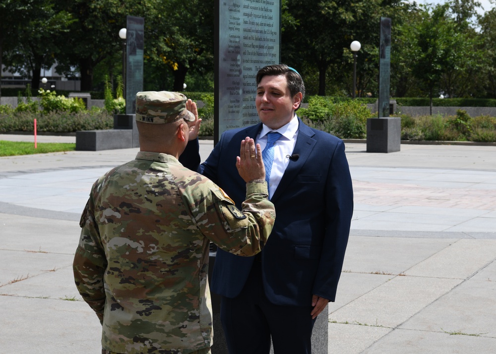 DVIDS - Images - Rabbi Kamil Joins Minnesota National Guard [Image 3 of 5]