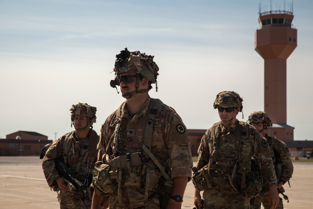 DVIDS - Images - XCTC Morale Flight with Massachusetts National Guard ...