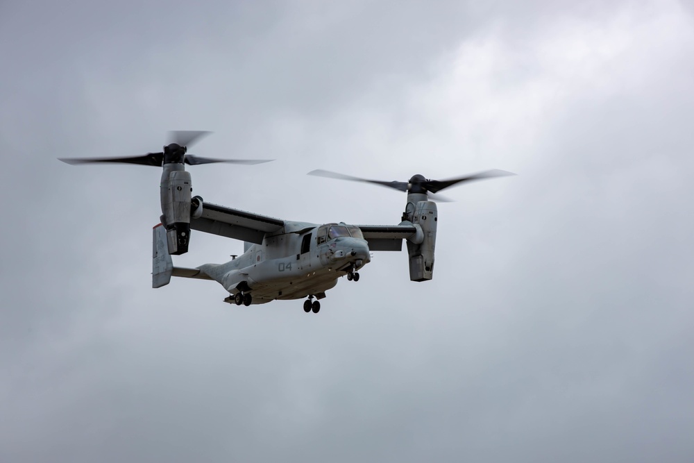 DVIDS - Images - RIMPAC 2022: Operational Airlift Support [Image 7 of 8]