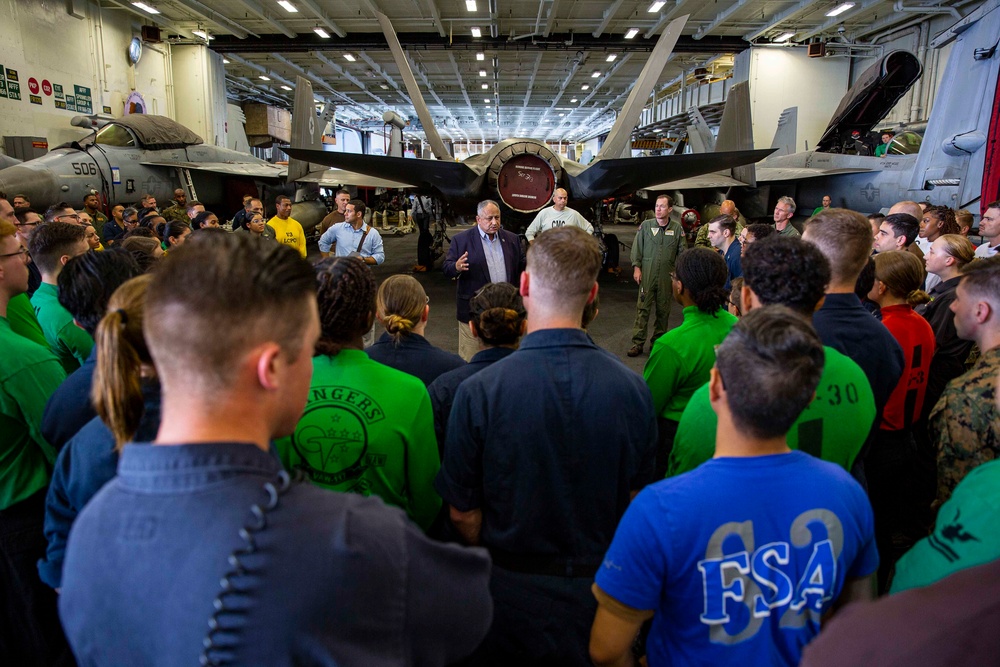 DVIDS - Images - SECNAV visits Abraham Lincoln during RIMPAC 2022 ...