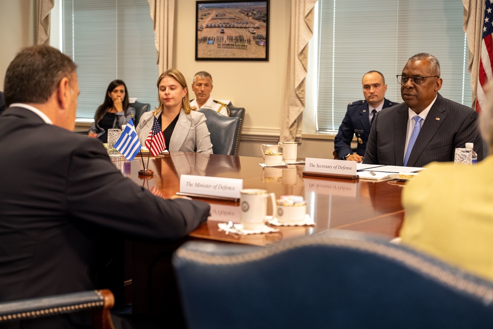 DVIDS - Images - SECDEF Austin Greece Bilateral Engagement [Image 6 of 9]