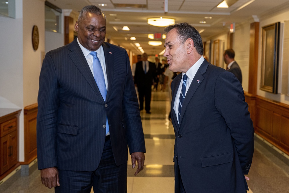 DVIDS - Images - SECDEF Austin Greece Bilateral Engagement [Image 8 of 9]
