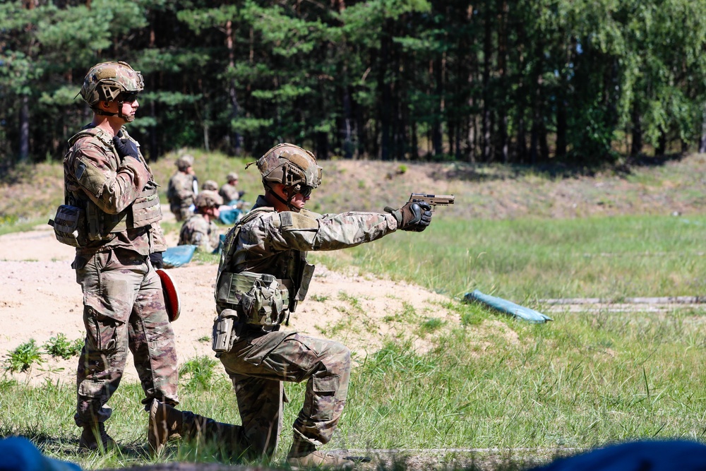 DVIDS - Images - 1/68 conduct M17 Qualification [Image 2 of 8]