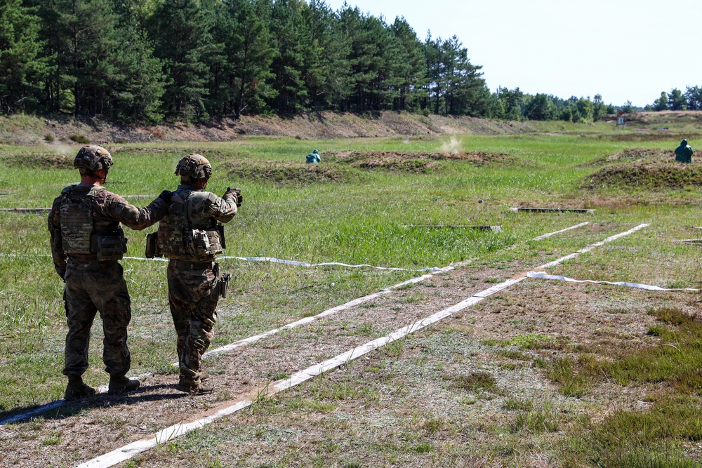 DVIDS - Images - 1/68 conduct M17 Qualification [Image 5 of 8]