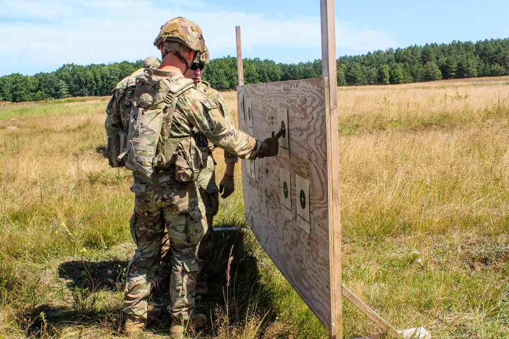 DVIDS - Images - 1/68 Conduct M4 Zeroing [Image 8 of 8]