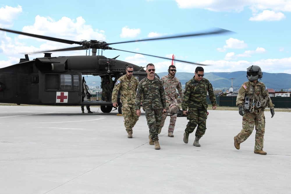 DVIDS - Images - Joint MEDEVAC Training [Image 11 of 12]