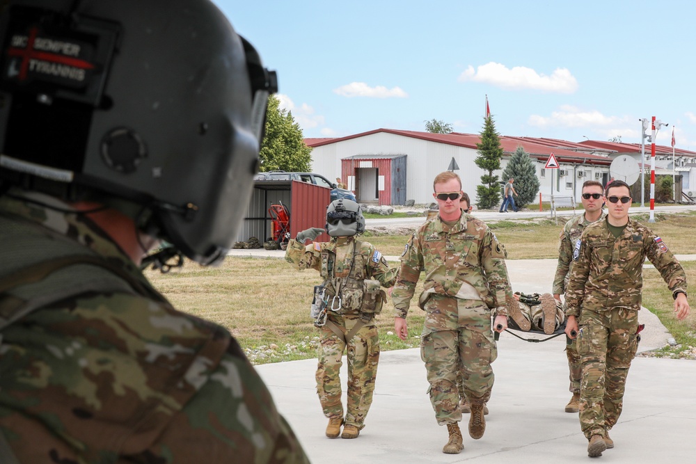 DVIDS - Images - Joint MEDEVAC Training [Image 7 of 7]