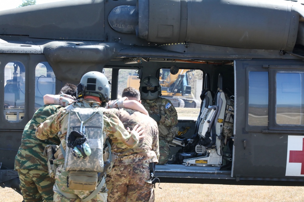DVIDS - Images - Joint MEDEVAC Training [Image 5 of 6]