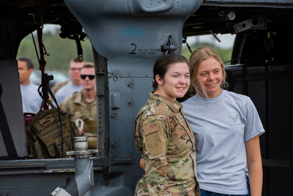 DVIDS - Images - HH-60 Pave Hawk aircrew visits 37th Training Group students [Image 9 of 16]
