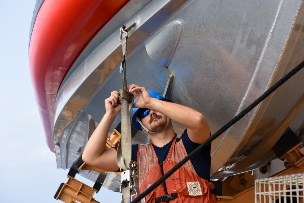 DVIDS - Images - U.S. Coast Guard Cutter Mohawk - AFRICOM Patrol [Image ...