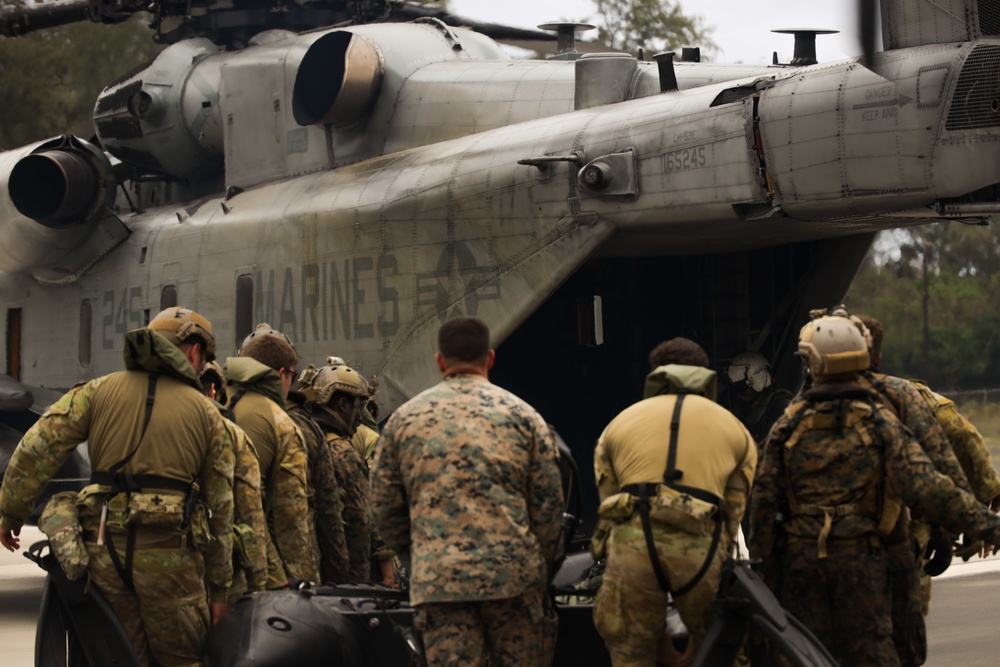 DVIDS - Images - RIMPAC 2022: Helo-Cast Training [Image 5 of 6]