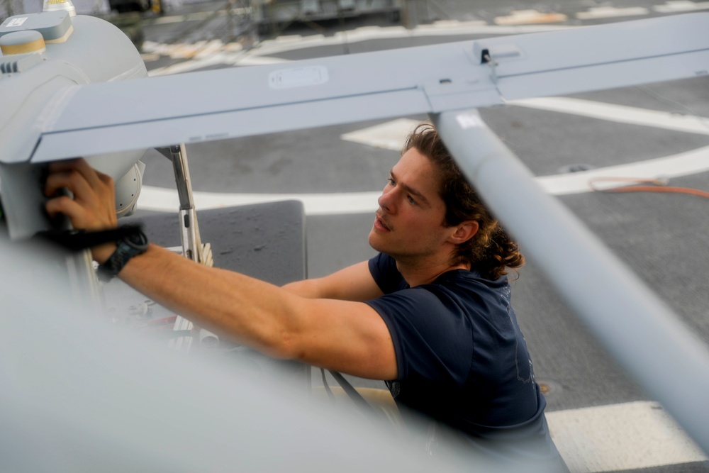 DVIDS - Images - USS Higgins Conducts UAV Operations [Image 2 of 4]