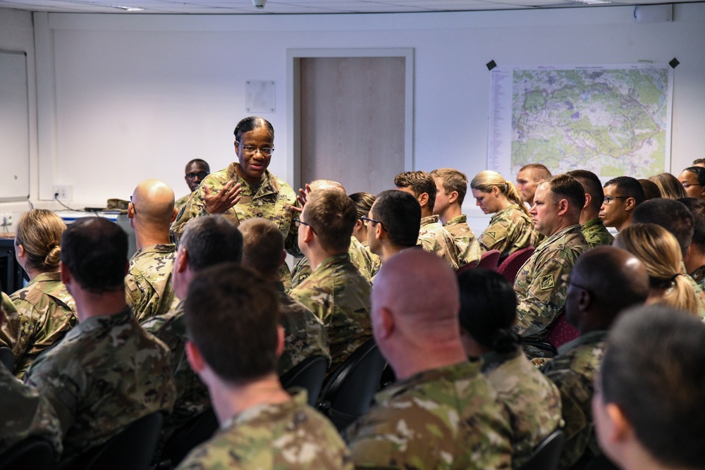 DVIDS - Images - 7th ILE Course [Image 1 of 11]