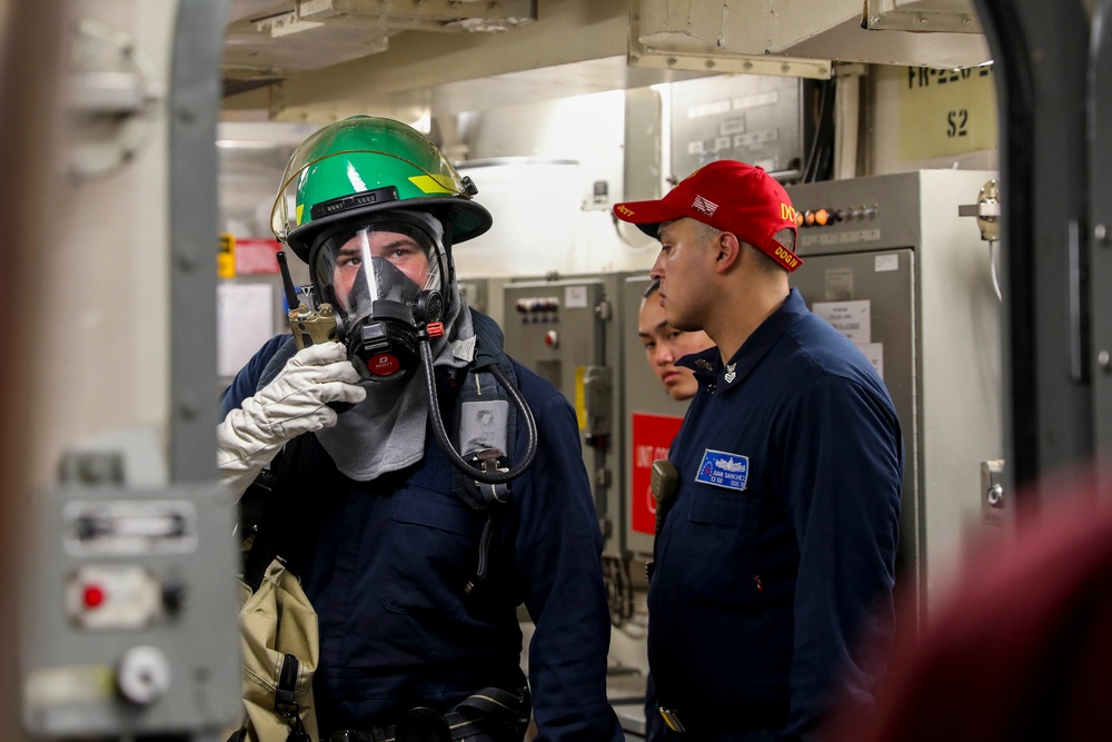 DVIDS - Images - USS Higgins Conducts Fire Fighting Drill [Image 1 of 4]