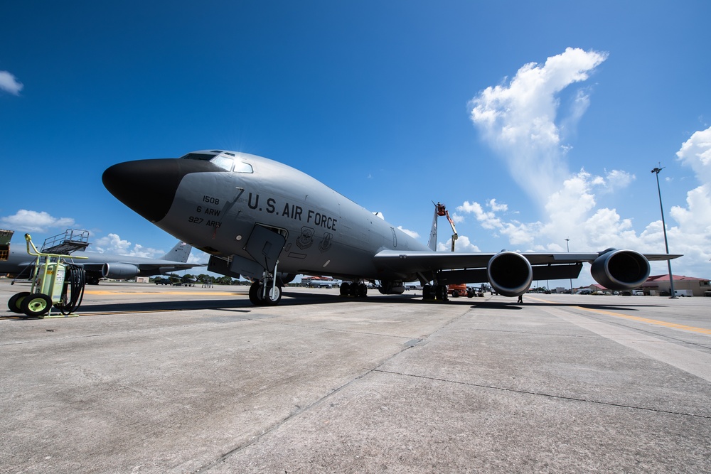DVIDS - Images - Maintainers replace coupler on KC-135 at MacDill ...
