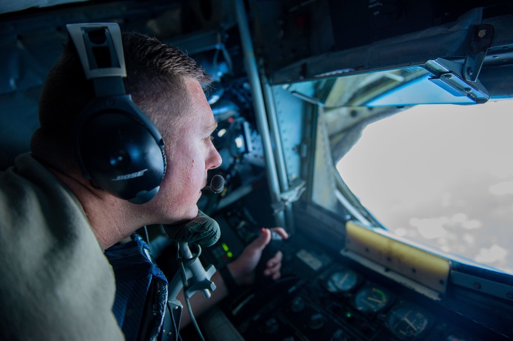 DVIDS - Images - Aerial refueling during Rim of the Pacific (RIMPAC ...
