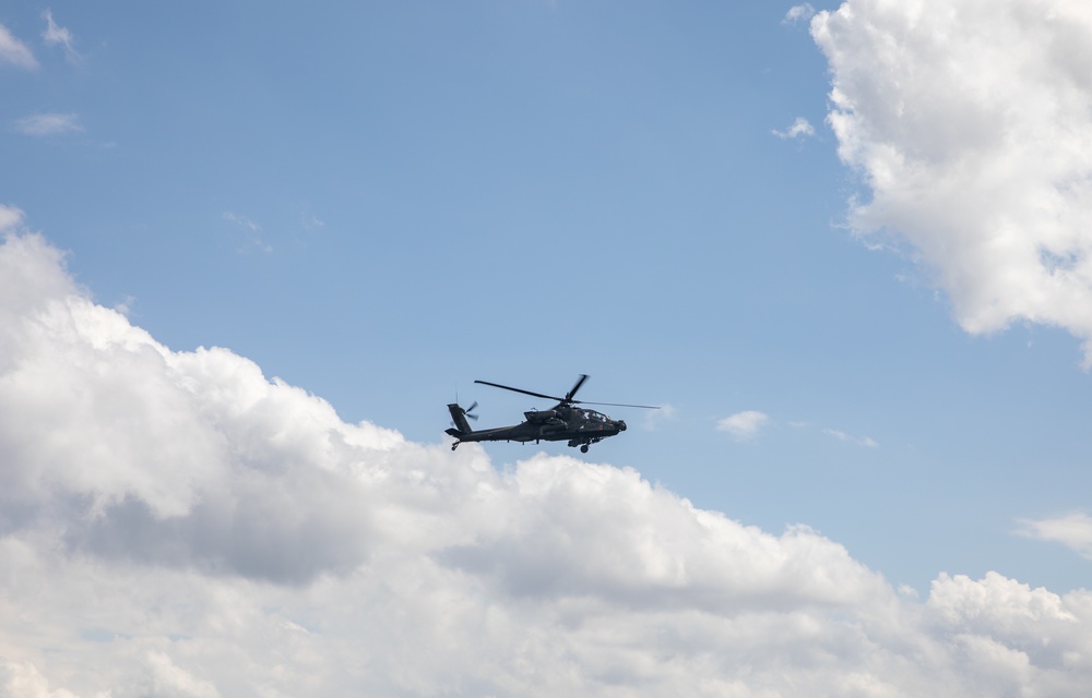 DVIDS - Images - Apache AH-64 Aerial Gunnery Qualification [Image 1 of 2]
