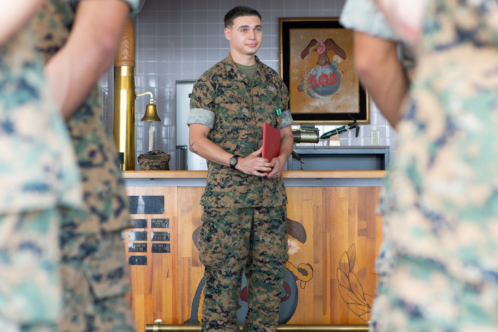 DVIDS - Images - Commending Excellence: Explosive Ordnance Disposal ...