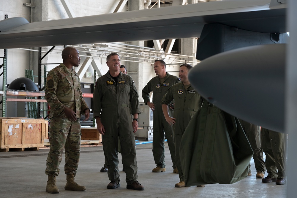 DVIDS - Images - Commander, 3rd Fleet, meets the MQ-9 [Image 2 of 3]