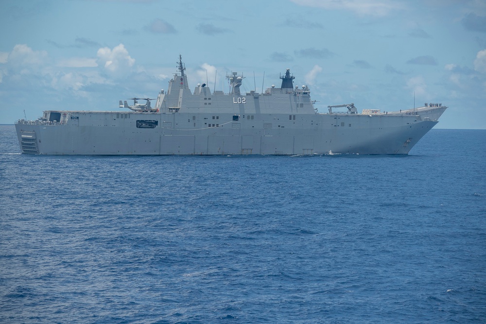 DVIDS - Images - RIMPAC 2022 Fleet Sails in Formation [Image 3 of 9]
