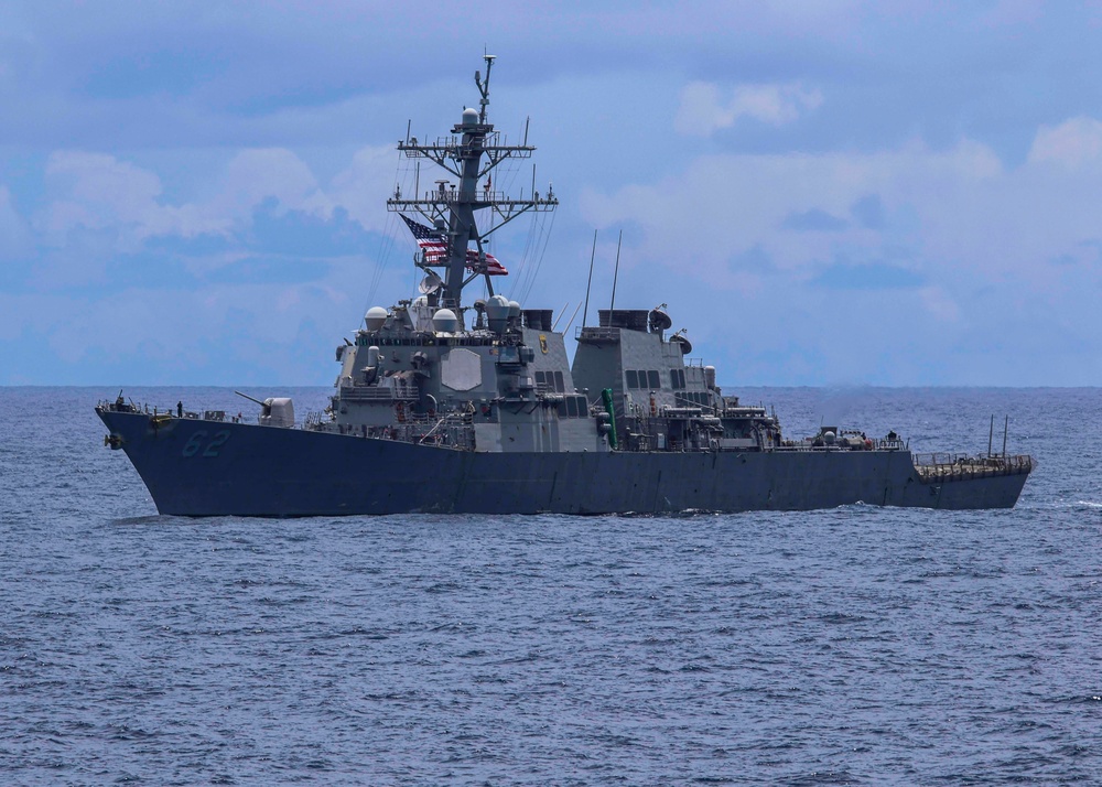 DVIDS - Images - RIMPAC 2022 Fleet Sails in Formation [Image 3 of 12]
