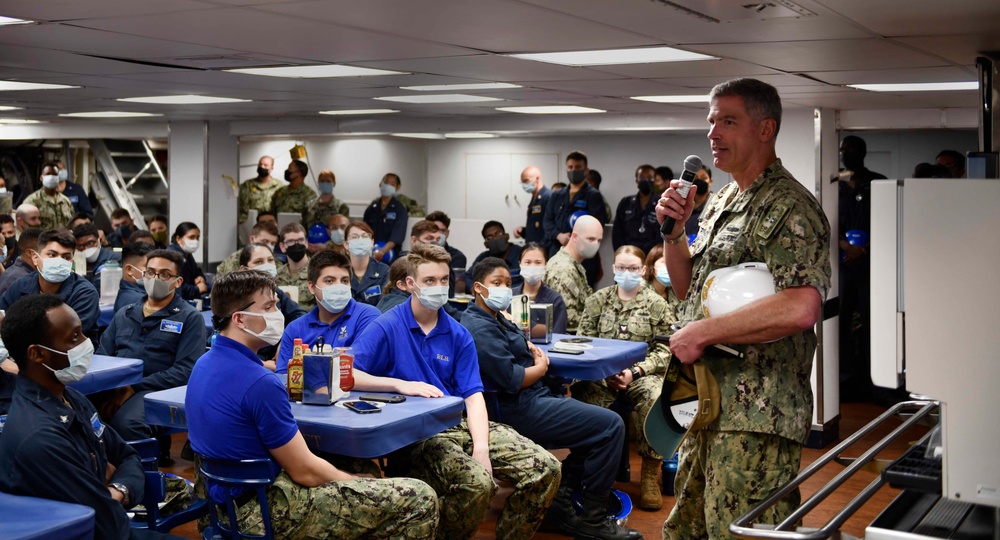 DVIDS - Images - ESG 7 Visits USS Blue Ridge [Image 2 of 11]