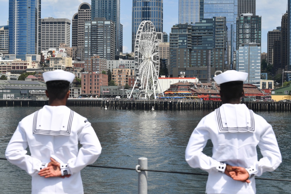 DVIDS - Images - Seattle Fleet Week Kicks off with Parade of Ships ...