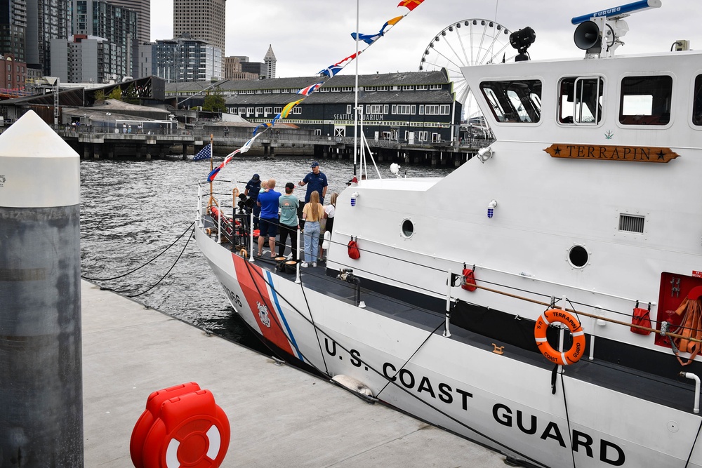DVIDS - Images - Pierside Activities at Seattle Fleet Week [Image 4 of 6]