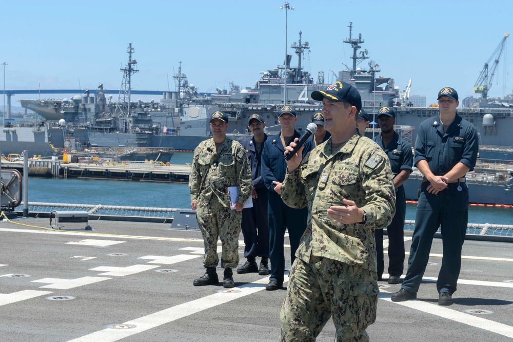 DVIDS - Images - USS Kansas City (LCS 22) Receives Battle Efficiency ...