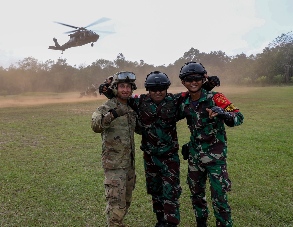 DVIDS - Images - Super Garuda Shield: U.S. and TNI Soldiers Conduct ...
