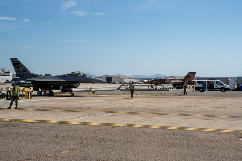 DVIDS - Images - F-16 Fighting Falcons and F-18 Flight Operations ...