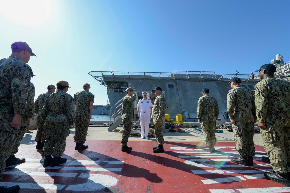 DVIDS - Images - USS Tulsa (LCS 16) Holds Exchange of Command Ceremony