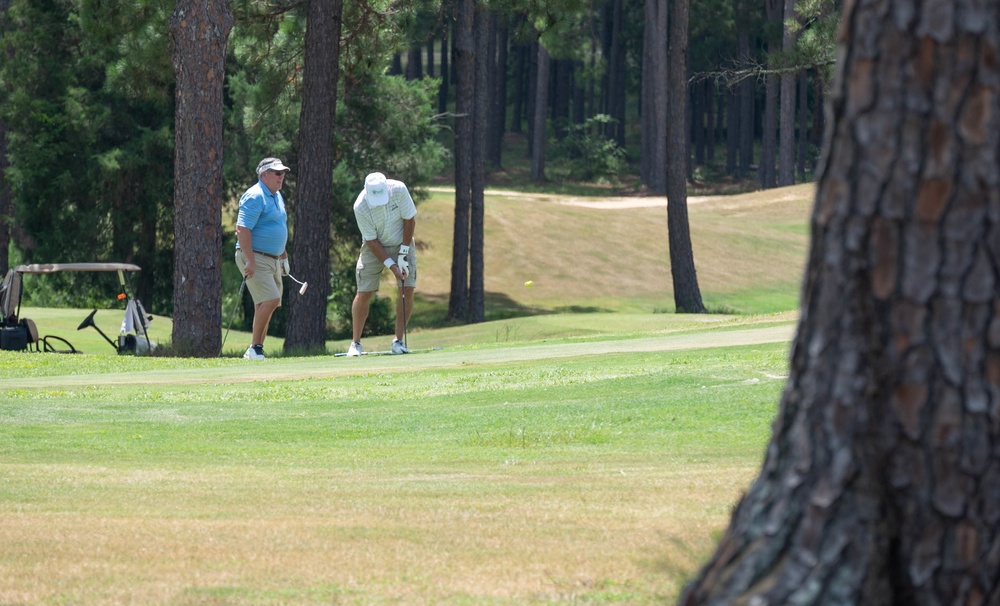 DVIDS - Images - Golfers bring the heat despite temps [Image 1 of 2]