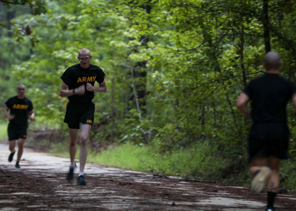 DVIDS - Images - Paratroopers Participate in SURT course [Image 4 of 10]