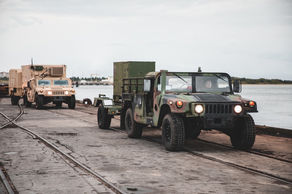 DVIDS - Images - Combat Logistics Regiment 27 conducts railhead ...