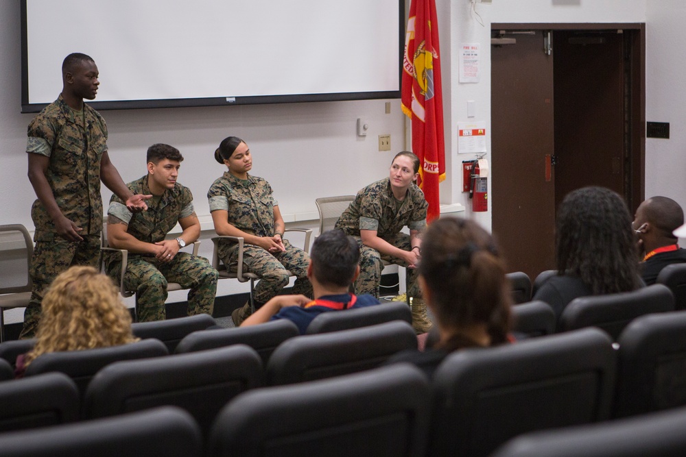 DVIDS - Images - Texas Educators attend Educators Workshop [Image 1 of 13]