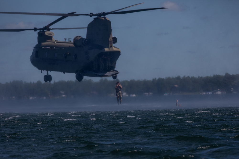 DVIDS - Images - Special Forces support soldiers make a splash [Image 9 ...