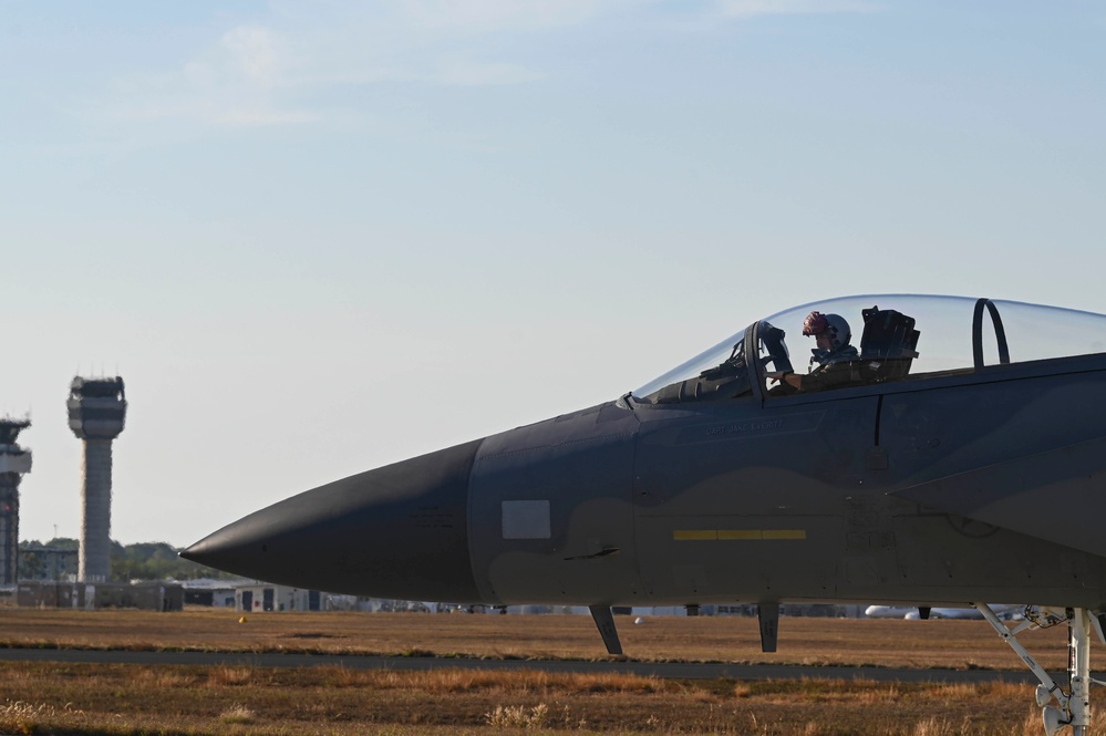 DVIDS - Images - USAF arrives for PB22 [Image 3 of 6]