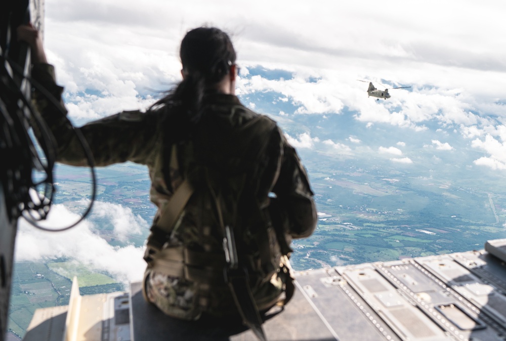 DVIDS - Images - HEART 22 flies to Guatemala [Image 1 of 2]