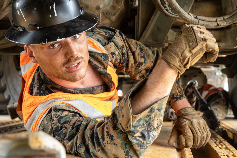 DVIDS - Images - Combat Logistics Regiment 27 conducts railhead ...