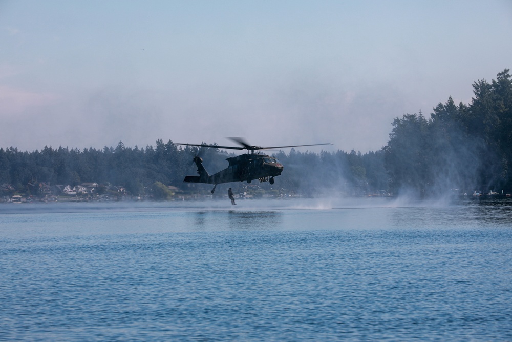 DVIDS - Images - Warkhawks support 2-75th Ranger Helocast [Image 2 of 9]