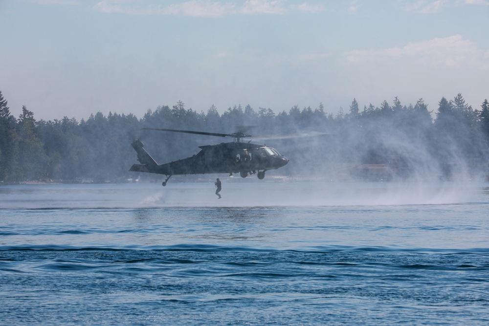 DVIDS - Images - Warkhawks support 2-75th Ranger Helocast [Image 3 of 9]