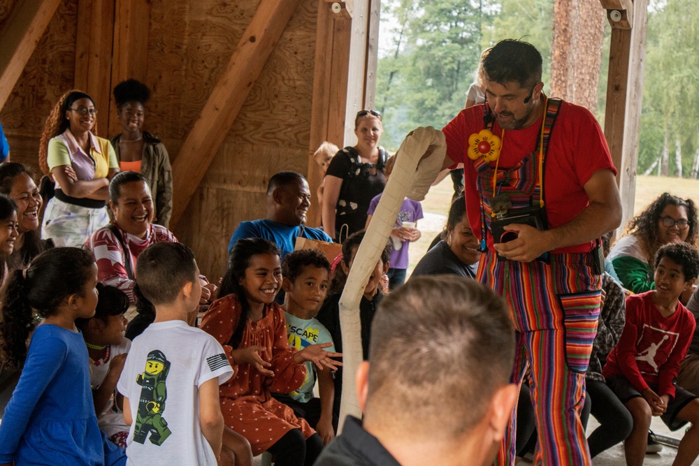 DVIDS - Images - USO Hosts Sun and Fun Event at Grafenwoehr [Image 1 of 10]