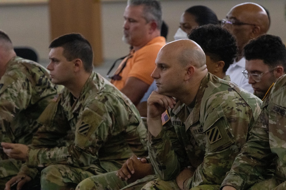 DVIDS - Images - 3rd CAB Hosts Guest Speaker Daryl Davis [Image 3 of 3]