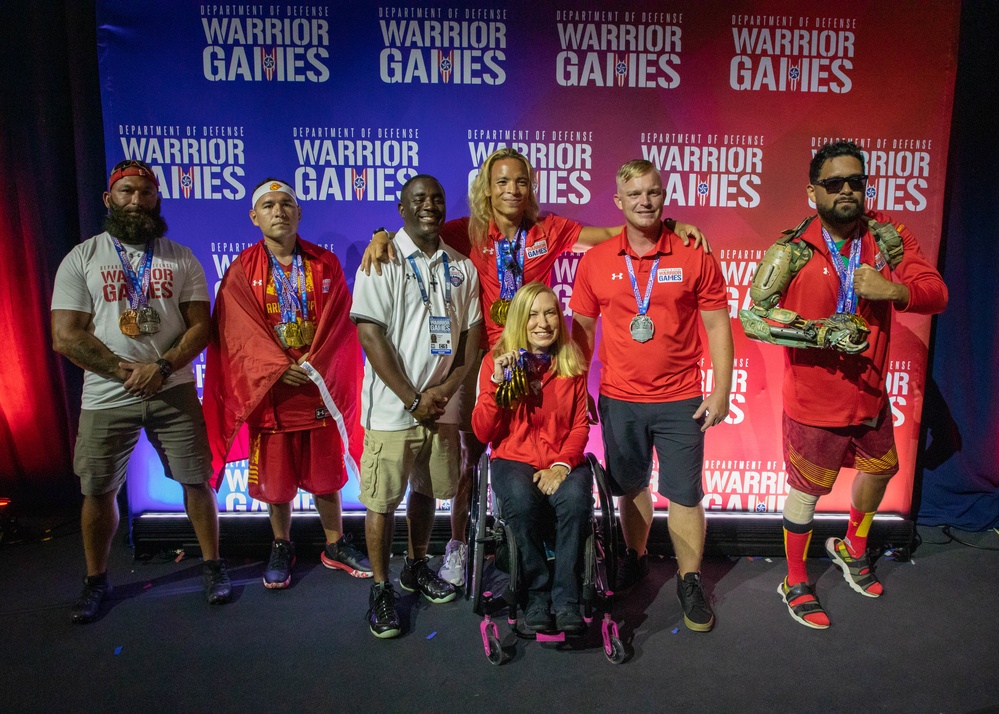 DVIDS - Images - 2022 DOD Warrior Games Team Marine Corps – Track Medal Ceremony [Image 8 of 8]