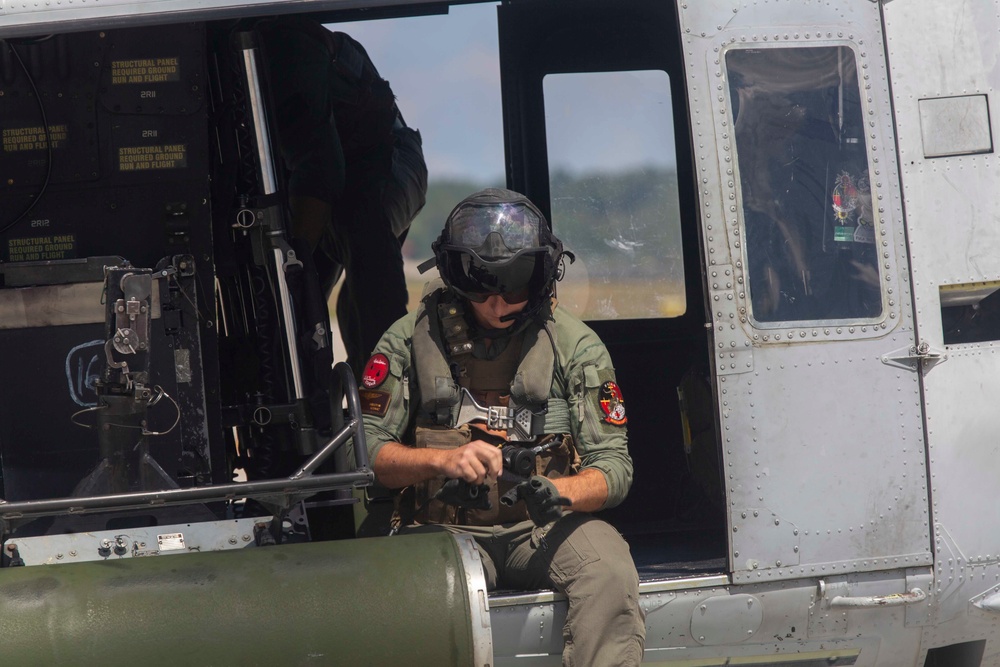 DVIDS - Images - Marines with Marine Light Attack Helicopter Squadron ...