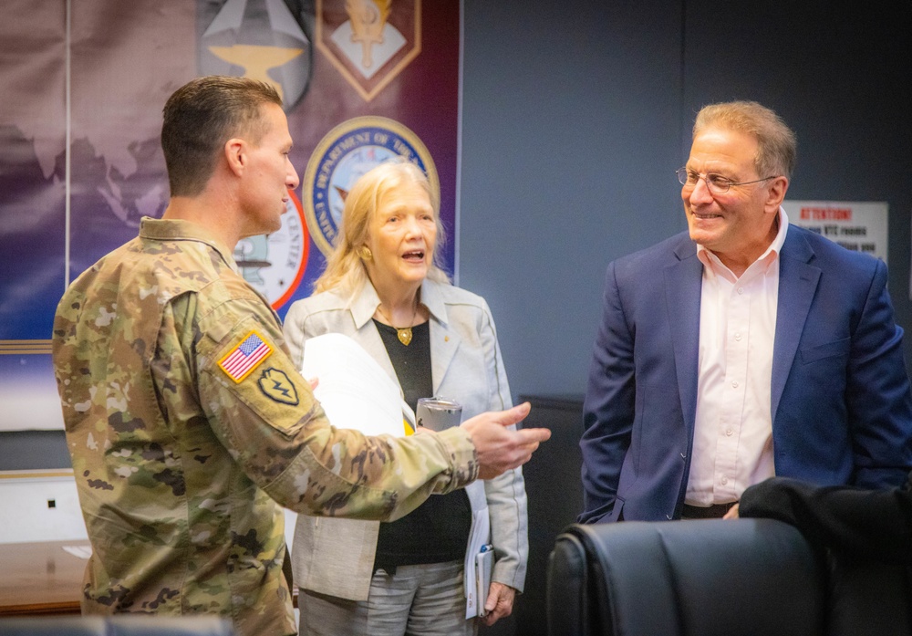 DVIDS - Images - Dr. Mark Dertzbaugh Tour at WRAIR [Image 1 of 11]