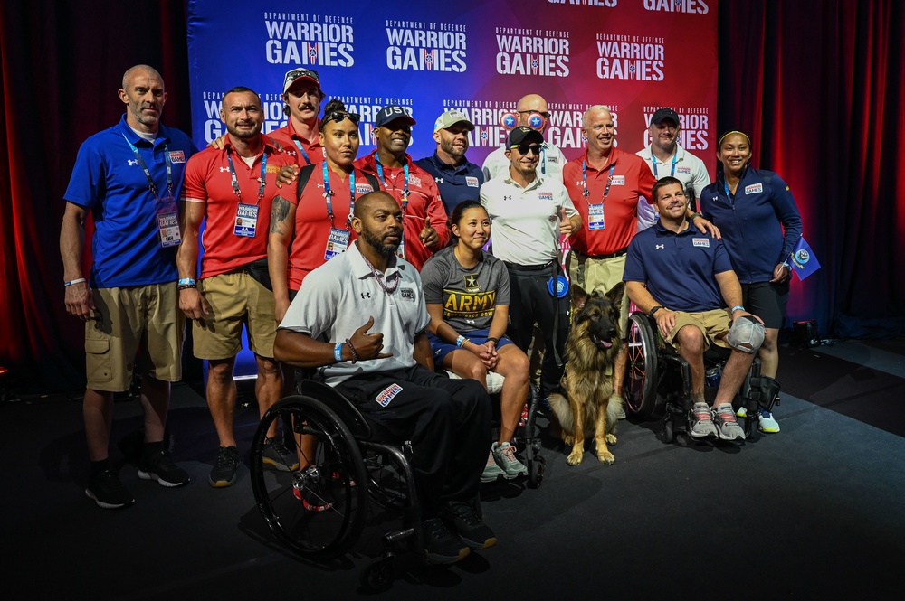 DVIDS - Images - 2022 DOD Warrior Games Team Marine Corps - Closing Ceremony [Image 8 of 11]