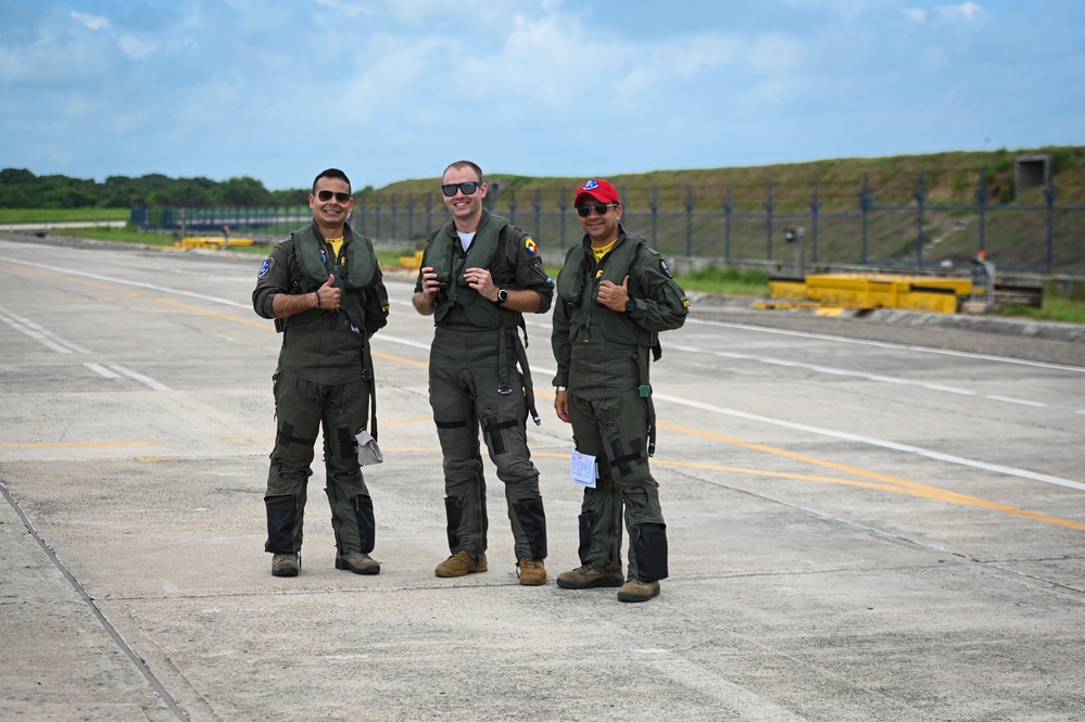 DVIDS - Images - SCANG Participates in Relampago VII [Image 7 of 20]